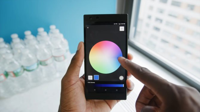 Razer Phone 2 unveiled - IP67 with wireless charging - TechEngage