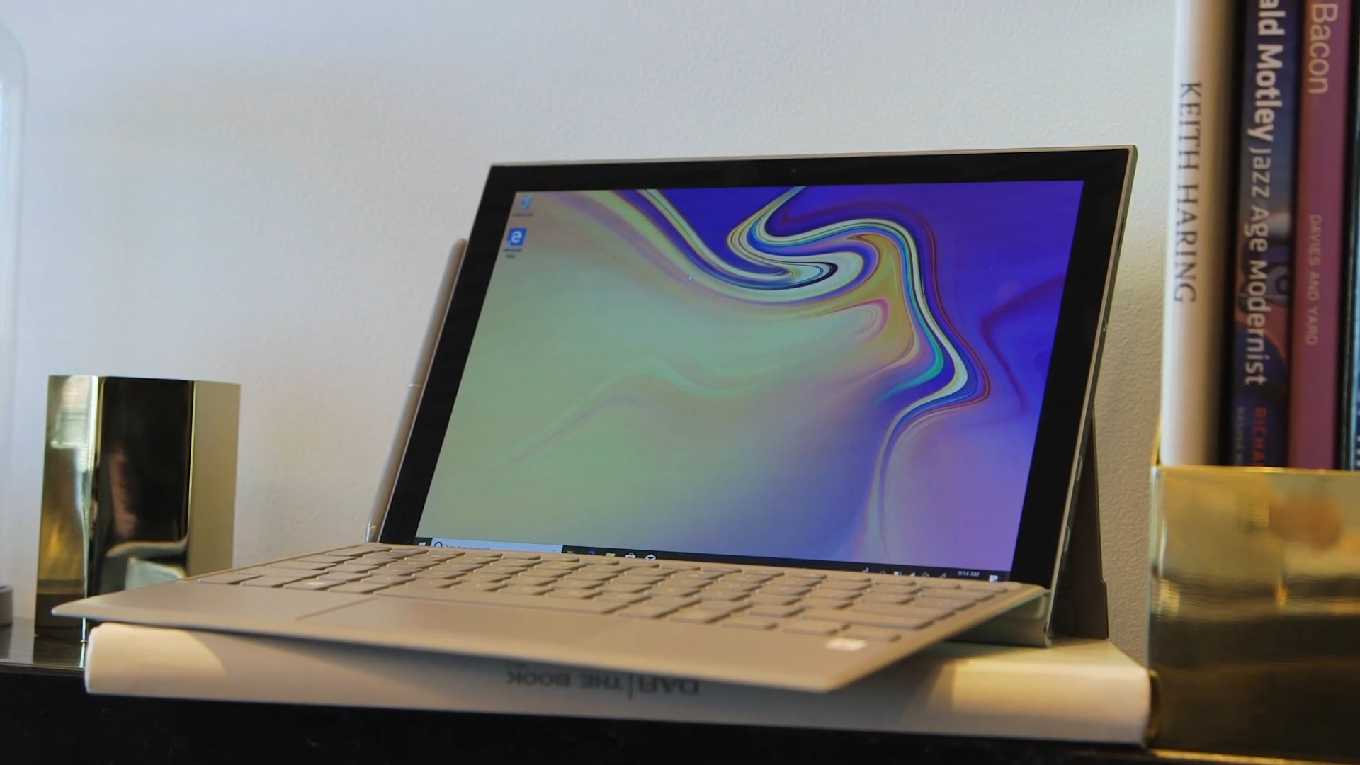 Samsung Galaxy Book2 - Super AMOLED, Snapdragon 850 - TechEngage