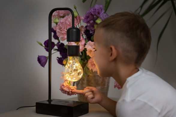 Latest trend: Wireless electricity meets levitation in this new gadget